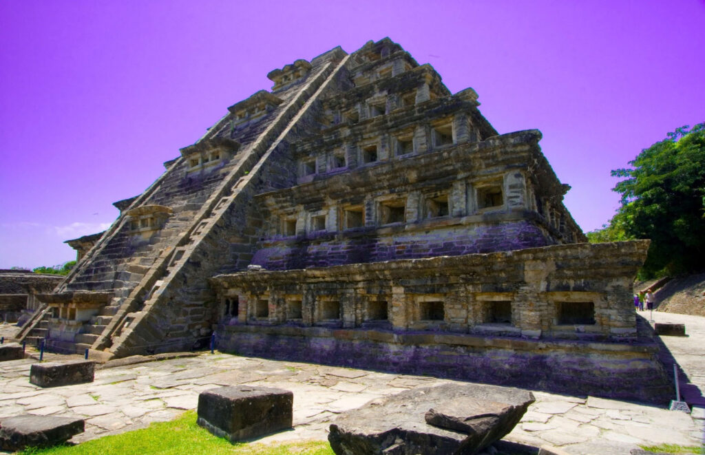 Mexican Pyramids and Moorea Island : Gateways to the Stars – 💎 ...